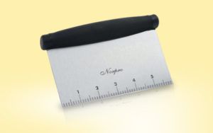 10 Best Bread Dough Scrapers & Cutters in 2023